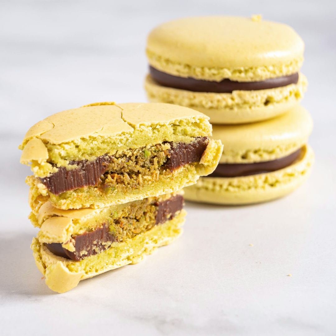 Macarons cu Fistic si Ciocolata - Pastry Workshop